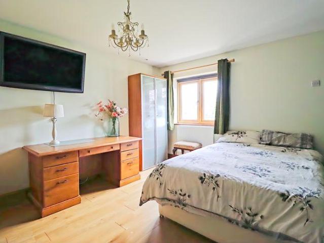 1 bedroom house share to rent