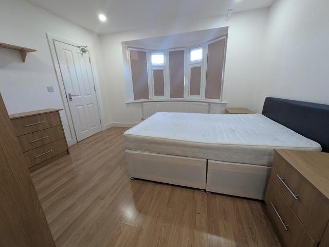 1 bedroom house share to rent