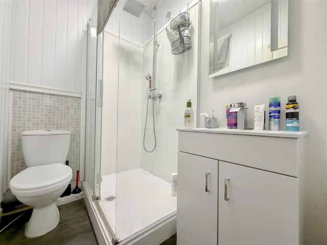 1 bedroom house share to rent