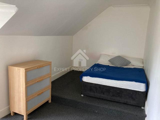 1 bedroom house share to rent