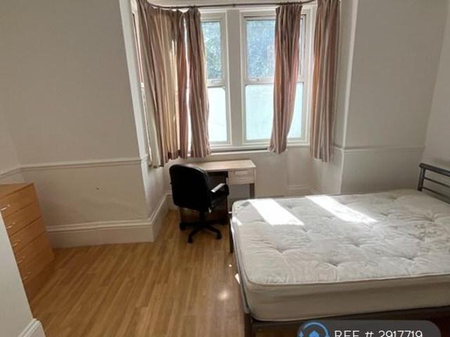 1 bedroom house share to rent