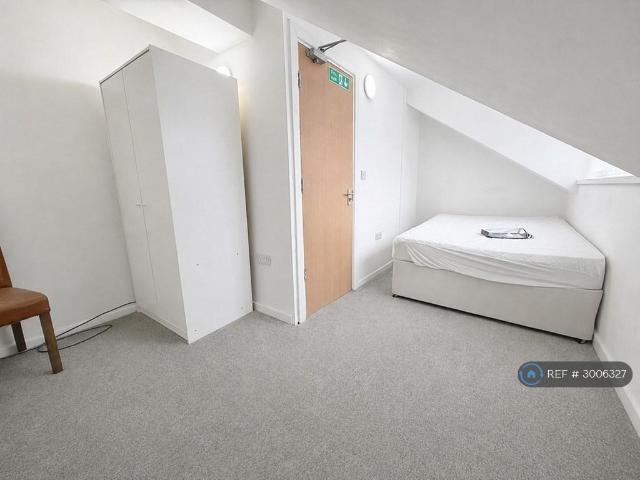 1 bedroom house share to rent