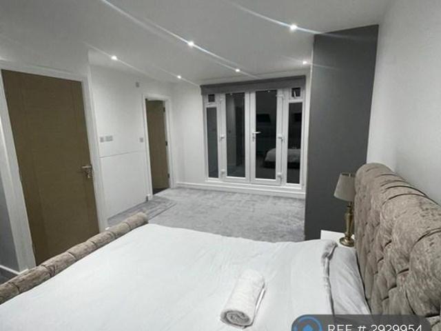 1 bedroom house share to rent