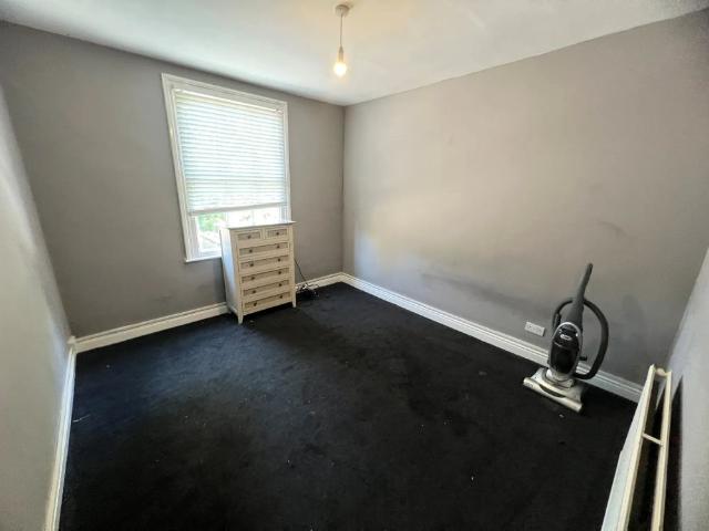 1 bedroom house share to rent