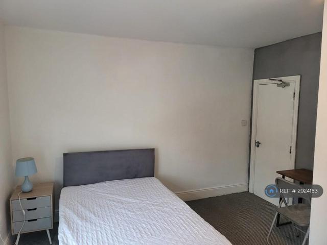1 bedroom house share to rent