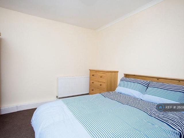 1 bedroom house share to rent