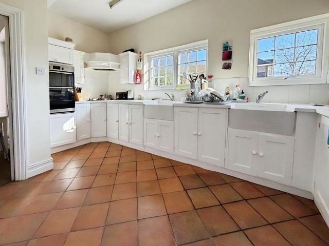 1 bedroom house share to rent
