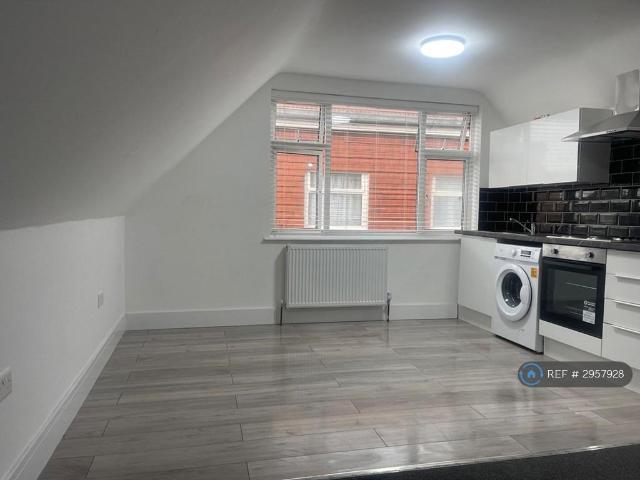 1 bedroom house share to rent