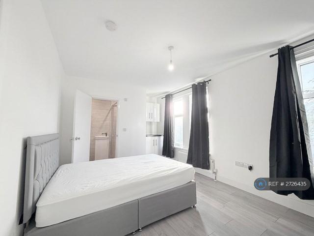 1 bedroom house share to rent