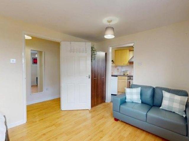 1 bedroom house share to rent