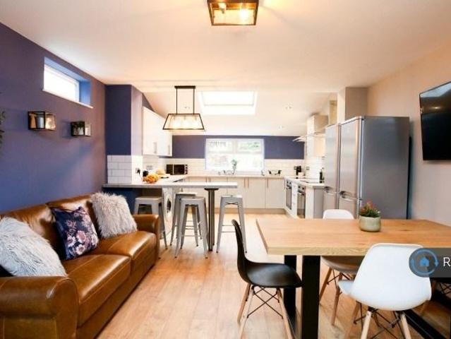 1 bedroom house share to rent