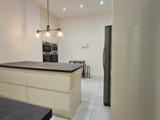 1 bedroom house share to rent
