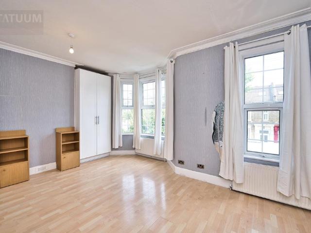 1 bedroom house share to rent