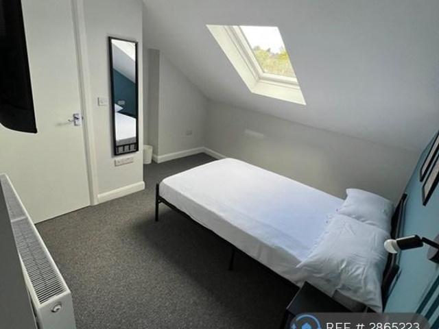 1 bedroom house share to rent