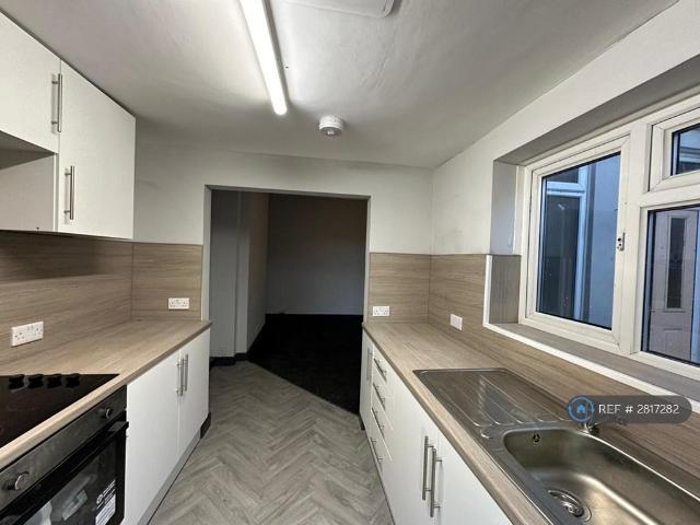 1 bedroom house share to rent