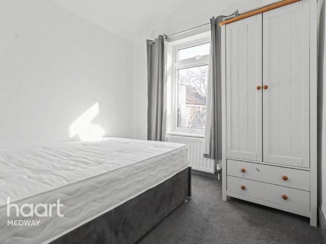 1 bedroom house share to rent