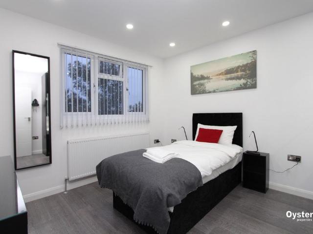 1 bedroom house share to rent