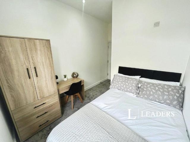 1 bedroom house share to rent