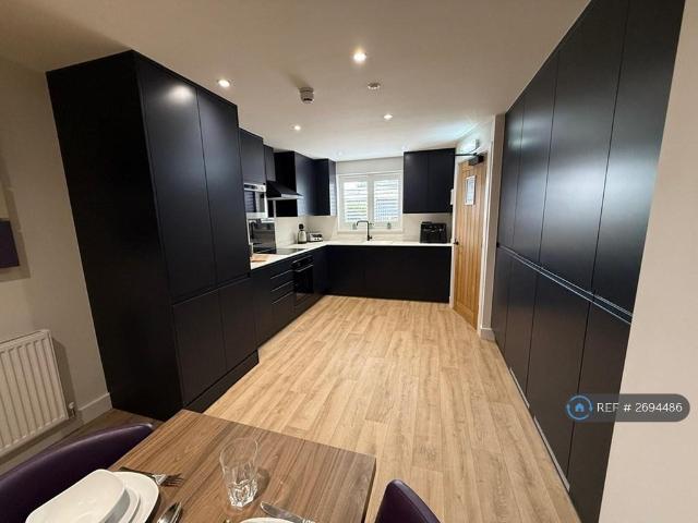 1 bedroom house share to rent