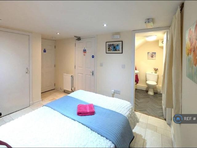 1 bedroom house share to rent