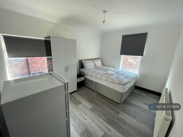 1 bedroom house share to rent