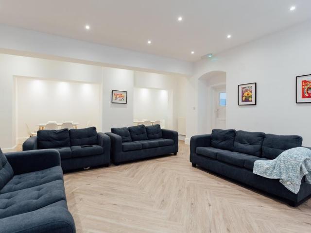1 bedroom house share to rent
