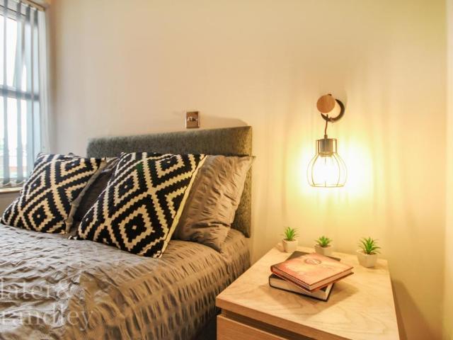1 bedroom house share to rent