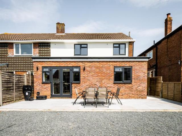 1 bedroom house share to rent