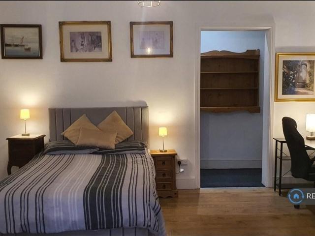 1 bedroom house share to rent