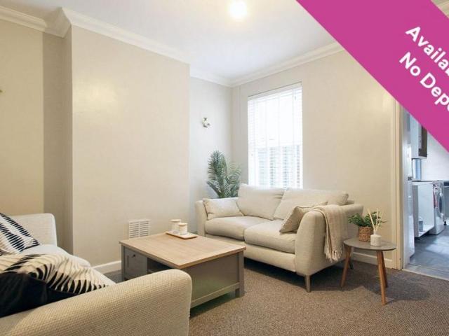 1 bedroom house share to rent