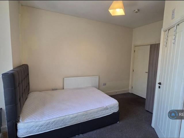 1 bedroom house share to rent