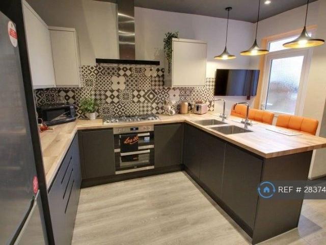 1 bedroom house share to rent