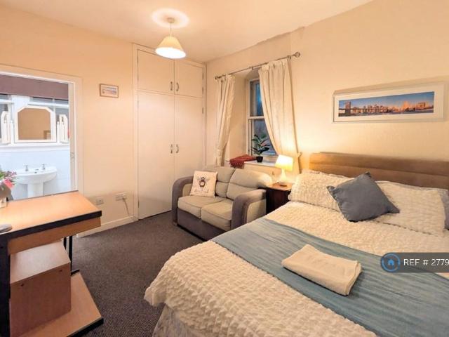 1 bedroom house share to rent