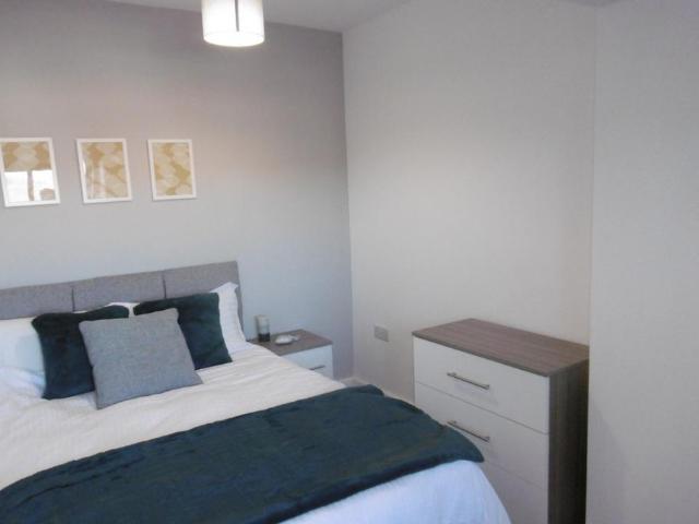 1 bedroom house share to rent