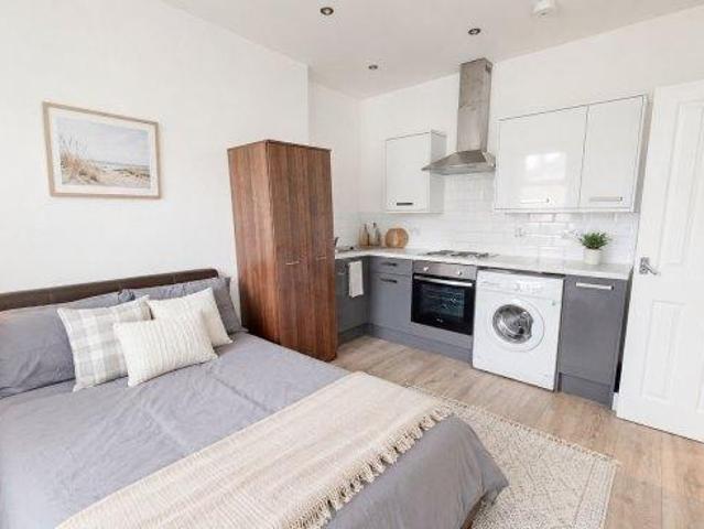 1 bedroom house share to rent