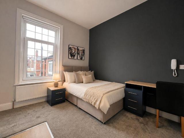 1 bedroom house share to rent
