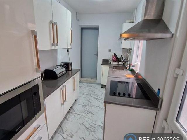 1 bedroom house share to rent