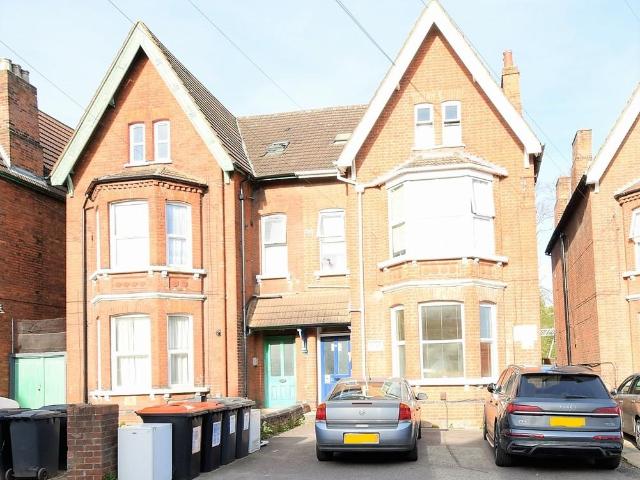 1 bedroom house share to rent