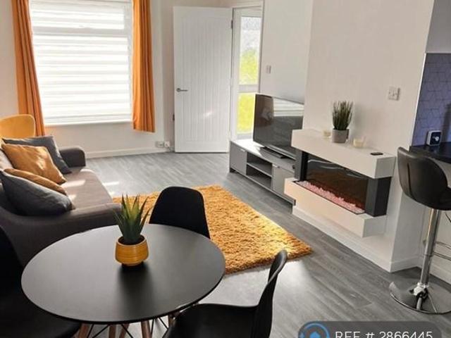 1 bedroom house share to rent