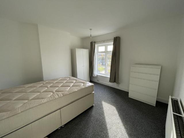 1 bedroom house share to rent