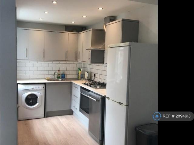 1 bedroom house share to rent
