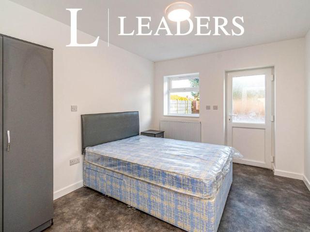 1 bedroom house share to rent