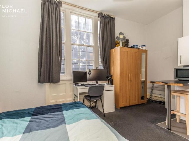 1 bedroom house share to rent