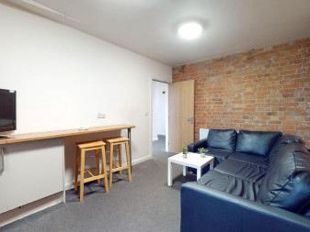 1 bedroom house share to rent