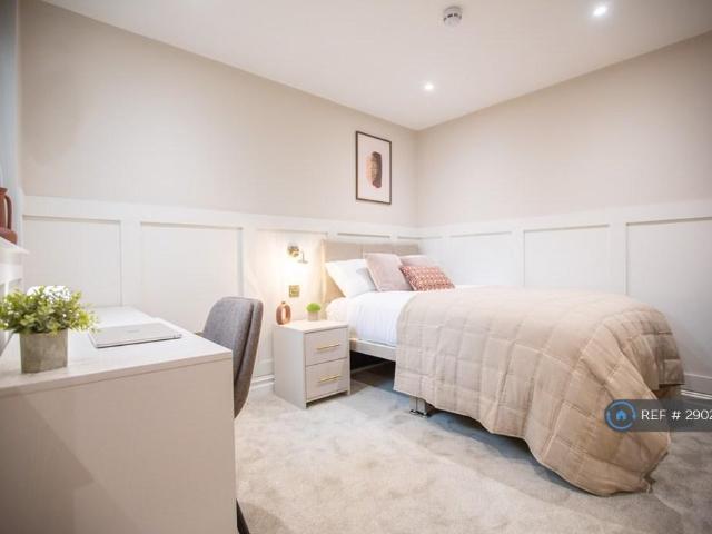 1 bedroom house share to rent