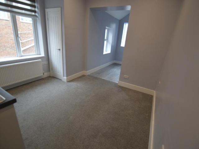 1 bedroom house share to rent