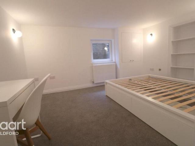 1 bedroom house share to rent