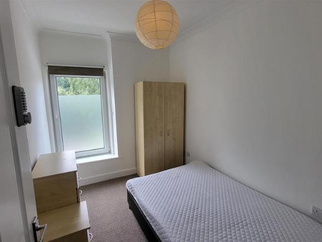 1 bedroom house share to rent