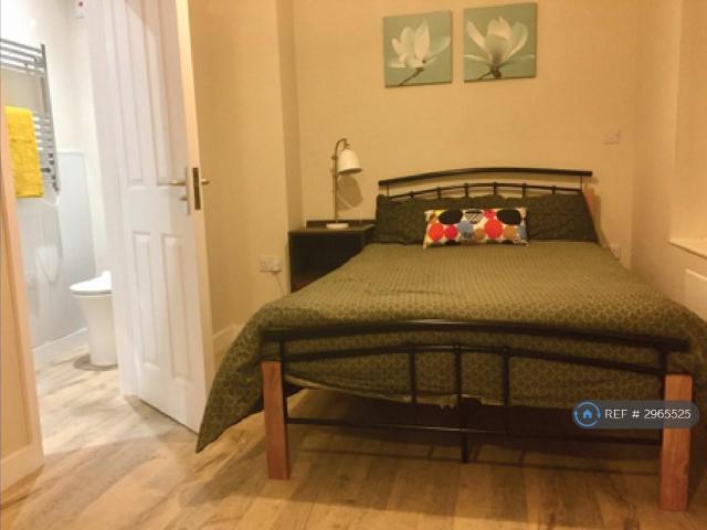 1 bedroom house share to rent