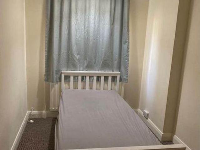 1 bedroom house share to rent